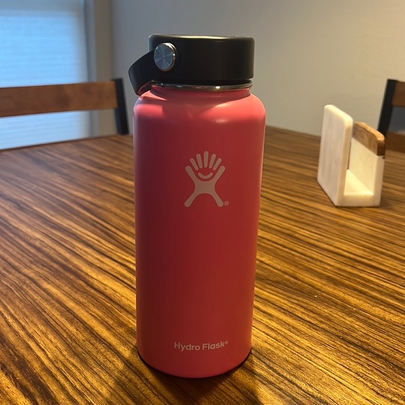 Hydro Flask | Dining | Lightly Used Hydro Flask | Poshmark